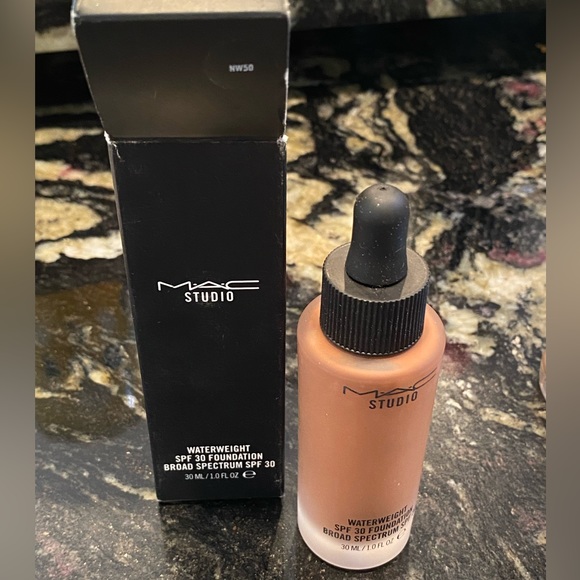 MAC Cosmetics | Makeup | Nib Mac Studio Water Weight Spf 3 Foubdation ...